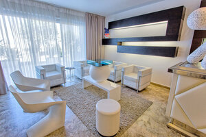 Hotel Revellata (Haute-Corse, Arrondissement de Calvi, Calvi, Avenue Napoleon), otel  Calvi'den