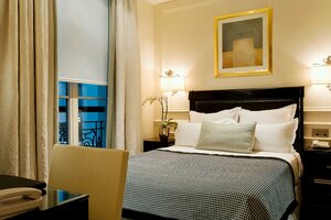 Hôtel Keppler (Rue Kepler No:10, 16e Arrondissement, Paris), otel  Paris'ten