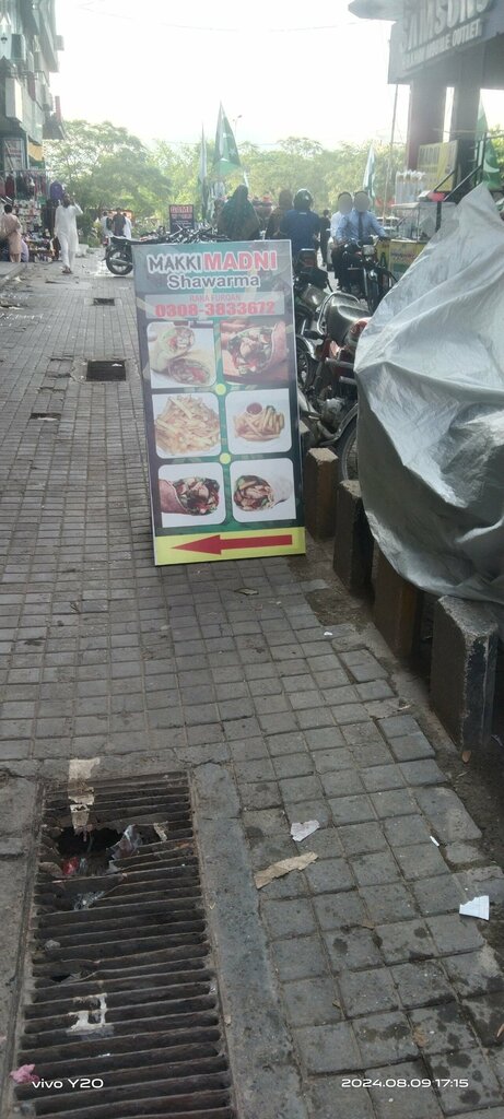 Restoran Madni Shawarma G-11 Markaz, Islamabad, foto