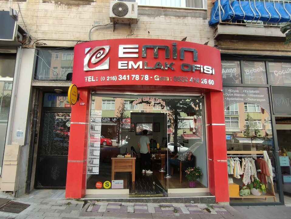 Emlak ofisi Emin Emlak Ofisi, İstanbul, foto