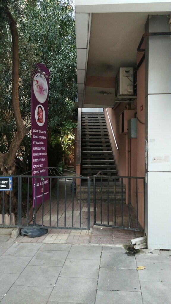 Özel ağız ve diş sağlığı klinikleri ve muayenehaneleri Diş Hekimi Sema Özçelik, İstanbul, foto