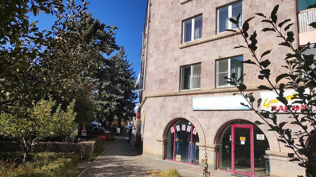 Giyim mağazası Sako, Gümrü, foto