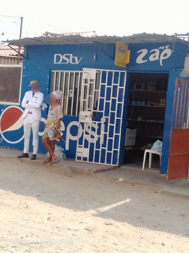 Kantin, yemekhane Cantina, Loanda, foto