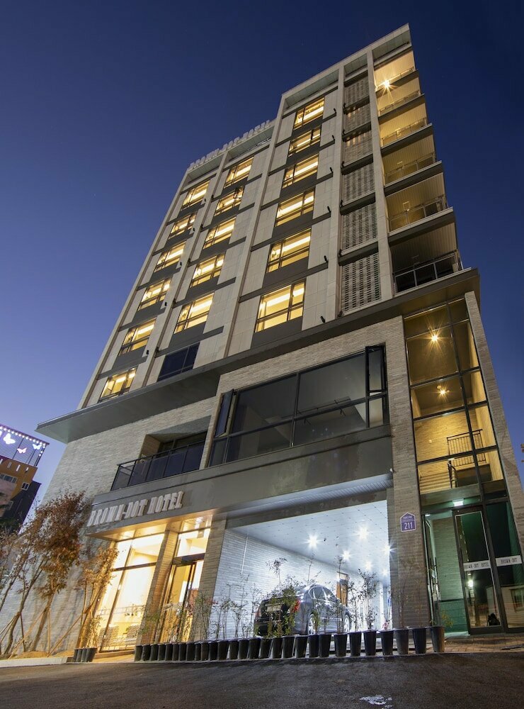 Otel Brown Dot Hotel - Jangsaengpo, Ulsan, foto