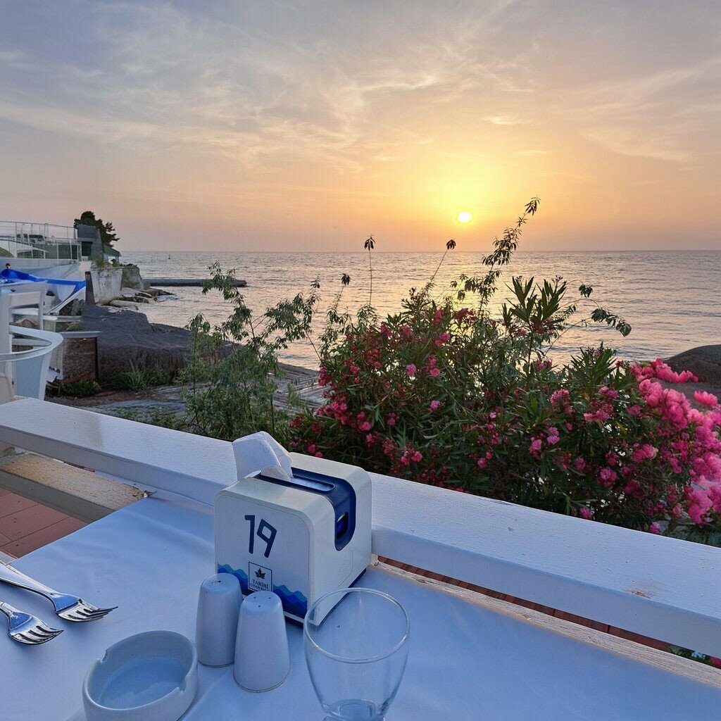 Restoran Tarihi Çınar Balık Restaurant, Kuşadası, foto