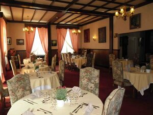 Le Grand Hotel a Ussel (Nouvelle-Aquitaine, Corrèze, Arrondissement d'Ussel, Merlines, Avenue Pierre Semard), otel