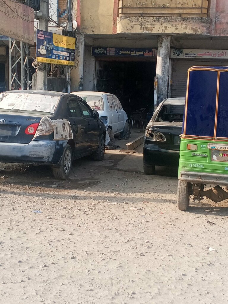 Otomobil servisi Asif Spray Painter and Sajjad Denter, Rawalpindi, foto