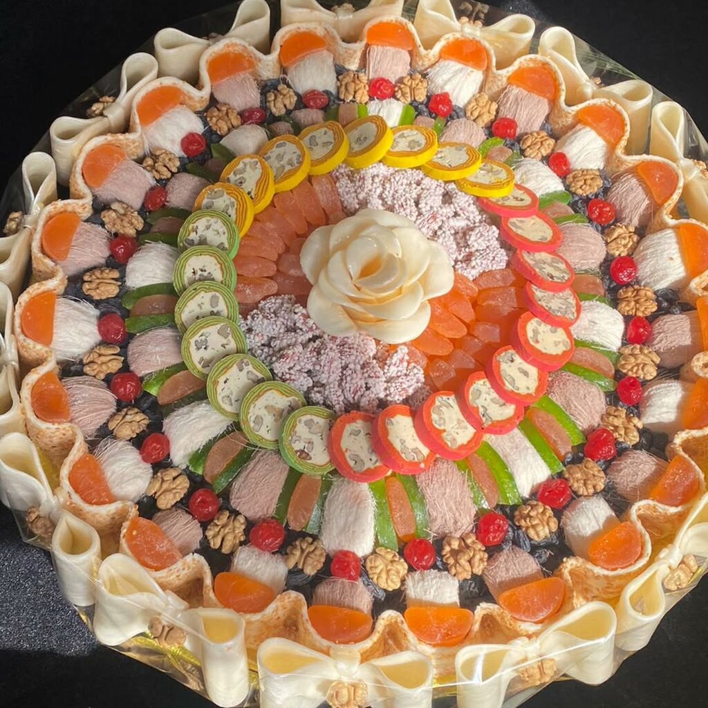 Kuruyemiş, atıştırmalık, kuru meyve Funduk & Fistashki, Nukus, foto