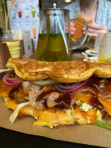 Vaffel (Leninskiy Avenue No:65, Kaliningrad), kafe  Kaliningrad'dan