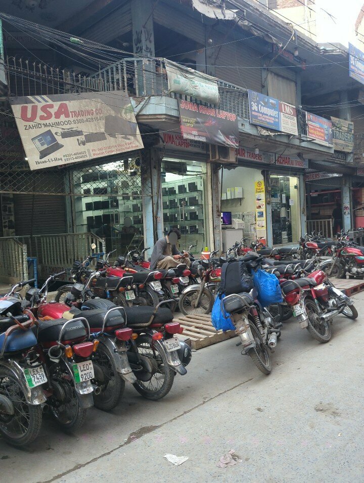 Giyim mağazası Am Traders, Lahor, foto