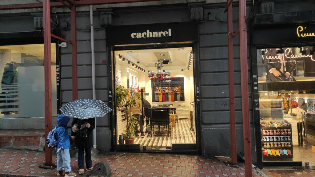 Giyim mağazası Cacharel, İstanbul, foto