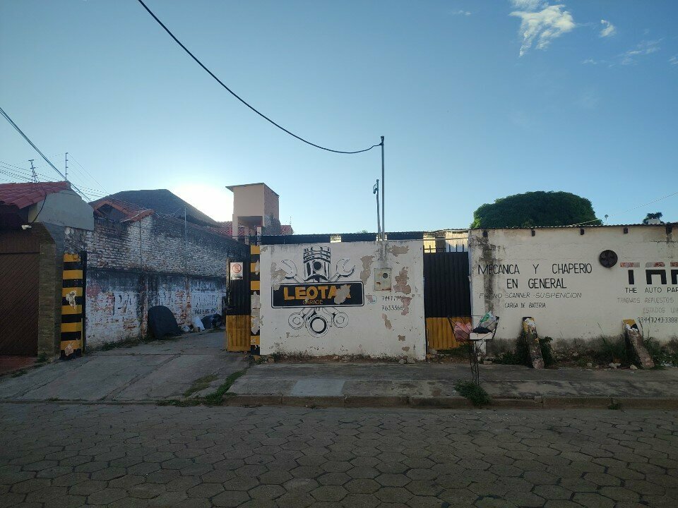Otomobil servisi Leotak Garage, Santa‑Krus, foto