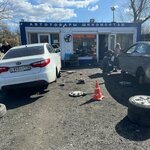Шиномонтаж (Zheleznodorozhnaya ulitsa No:13А, posyolok Metallostroy), oto lastik tamiri  Saint‑Petersburg'dan