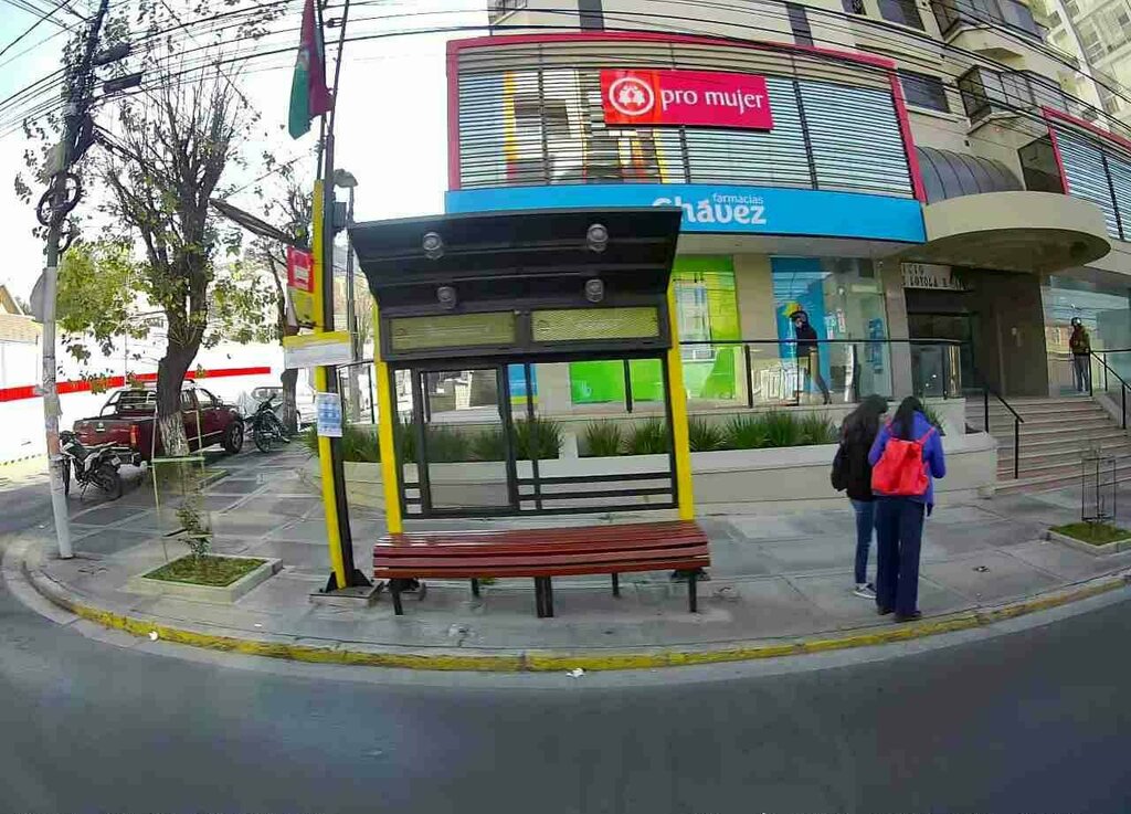 Toplu taşıma durağı Pumakatari, La Paz, foto