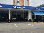 Tecnicentro Santa Monica (Valle del Cauca, Municipio de Santiago de Cali, Avenida 6A, 22-NORTE-62), jant ve lastikçiler  Cali'den