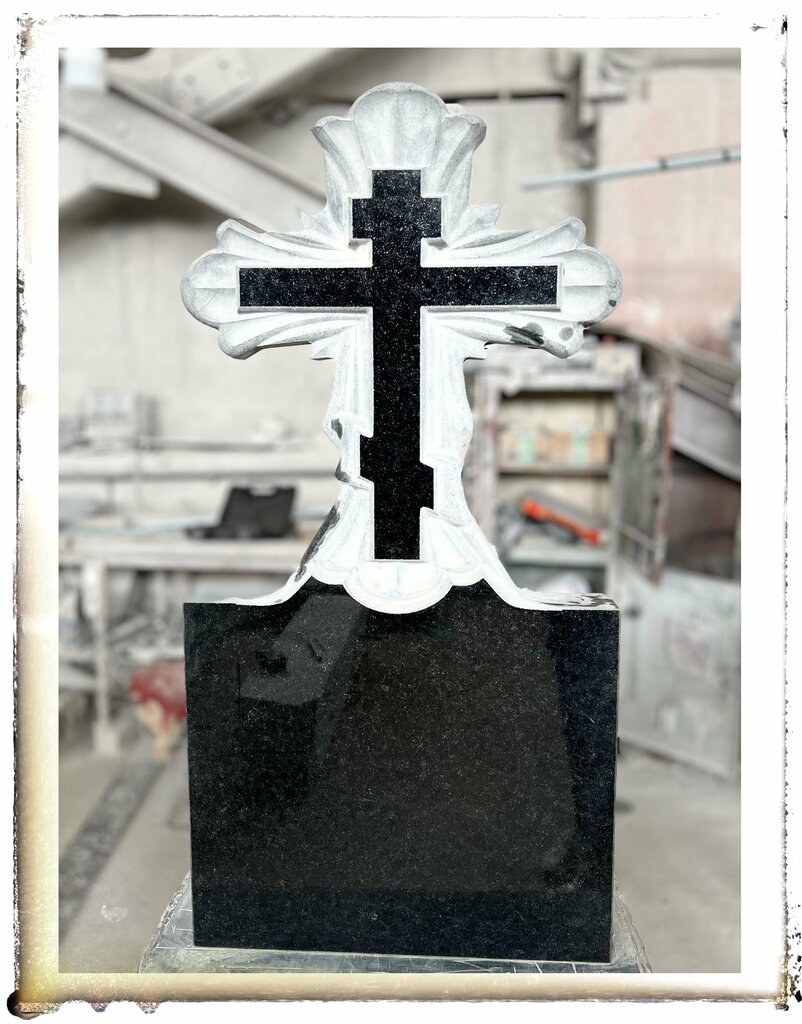 Heykel ve mezarlık taşı üreticileri Funeral home, Rudny, foto