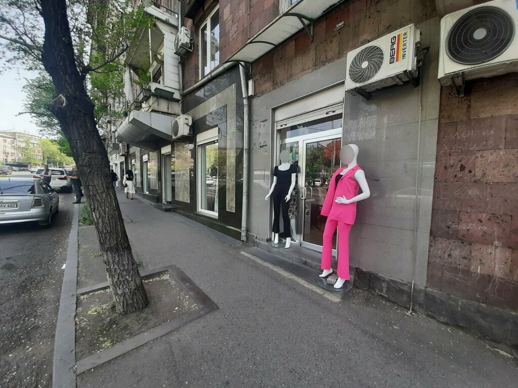 Giyim mağazası Emily, Erivan, foto