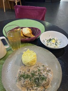 Cafe Rik (No:2А, rabochiy posyolok Rzhavki), kafe  Moskova ve Moskovskaya oblastından