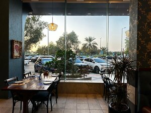 Bovini Restaurant & Cafè (Lake View Tower, Al Marakib Street, E1, Abu Dhabi), restoran  Abu Dabi'den