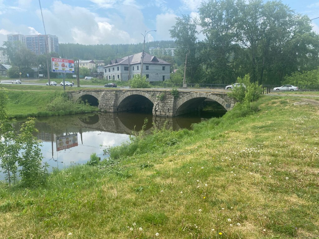 Turistik yerler Мост через реку Патрушиха, Yekaterinburg, foto