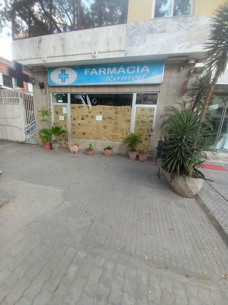 Eczaneler Farmácia Romed, Loanda, foto