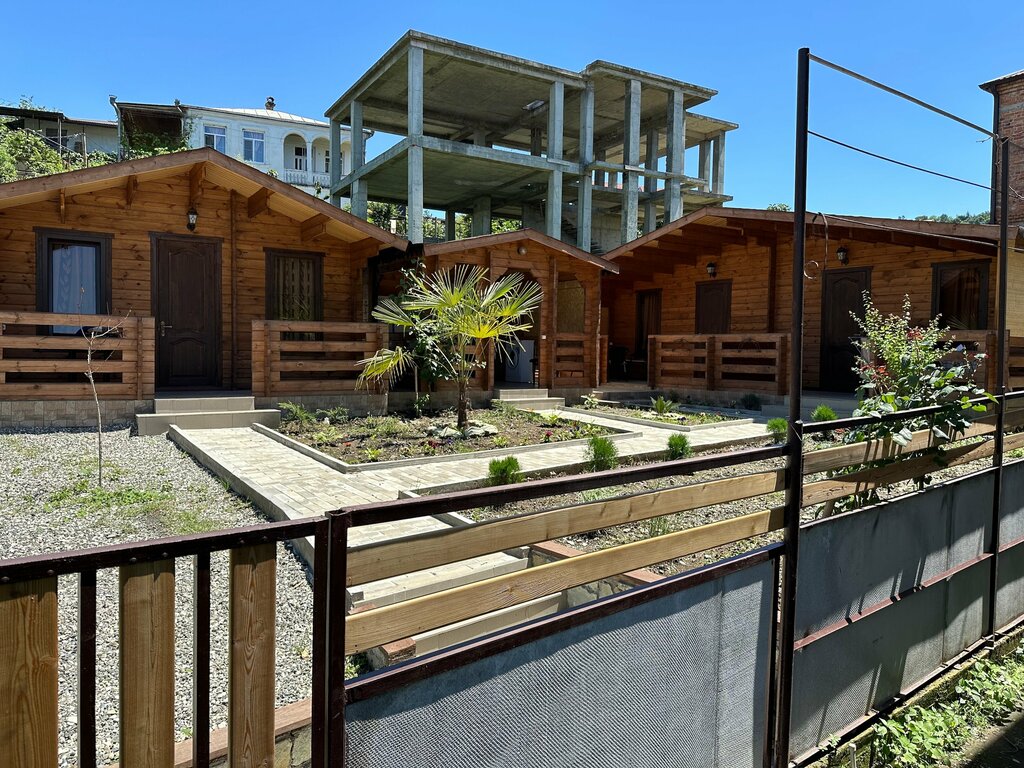 Konuk evi U Zauhra, Suhum, foto