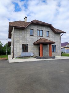 Avers (Beregovaya ulitsa No:16А, selo Froly), otel  Permski krayından