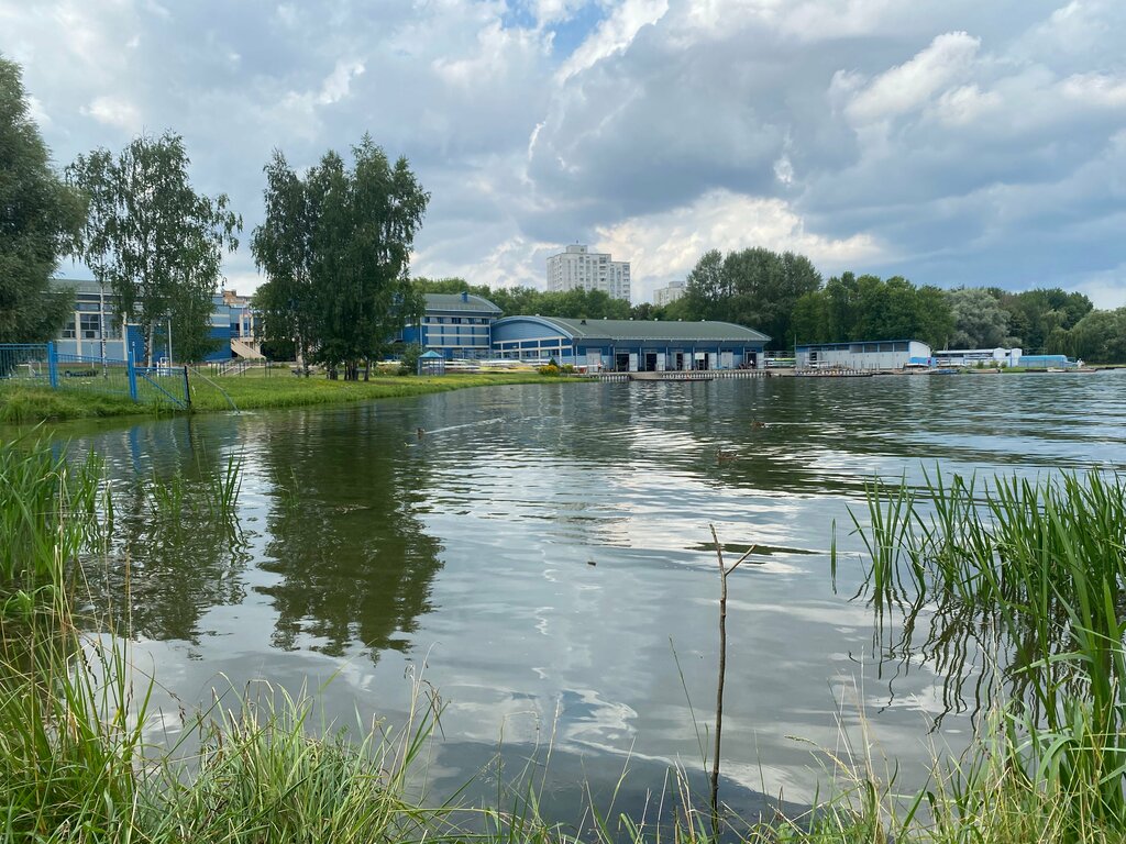 Çok amaçlı spor tesisleri City Olympic Training Center for Rowing Sports of the Main Department of Sports and Tourism of the Minsk City Executive Committee, Minsk, foto