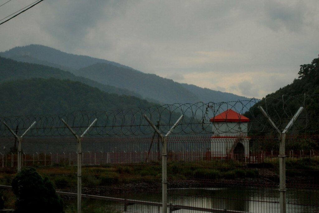 Elektrik santrali Small hydroelectric power plant, Soçi, foto