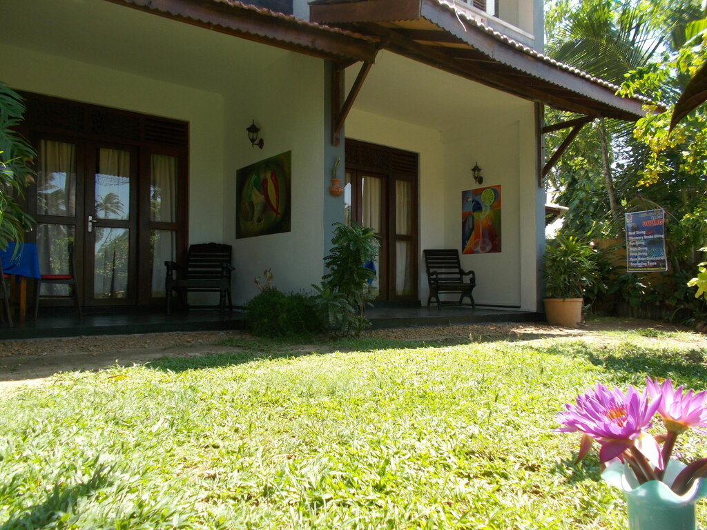 Otel Peacock Wings Guest House, , foto