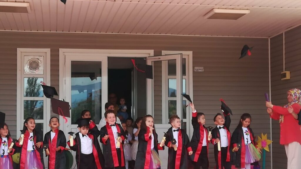 i̇lkokul Şehit Osman Şeker İlkokulu, Suluova, foto