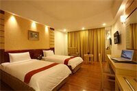 The Plaza (State of Andhra Pradesh, East Godavari District, Mummidivaram mandal, Village of Ananthavaram, Hamlet of GMC Balayogi Colony), otel  Haydarabat'tan