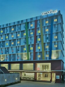 Lynn Hotel Serang (Banten Province, Kota Serang City, Serang), otel  Serang'dan