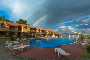 Best Western Bohemian Resort (Gegharkunik Region, Sevan, Tsamakaberd Block), otel  Sevan'dan