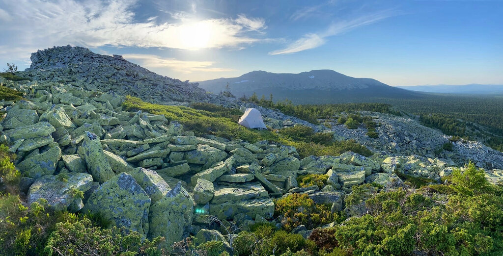Dağ zirvesi гора Ослянка 1119 метров, Permski krayı, foto
