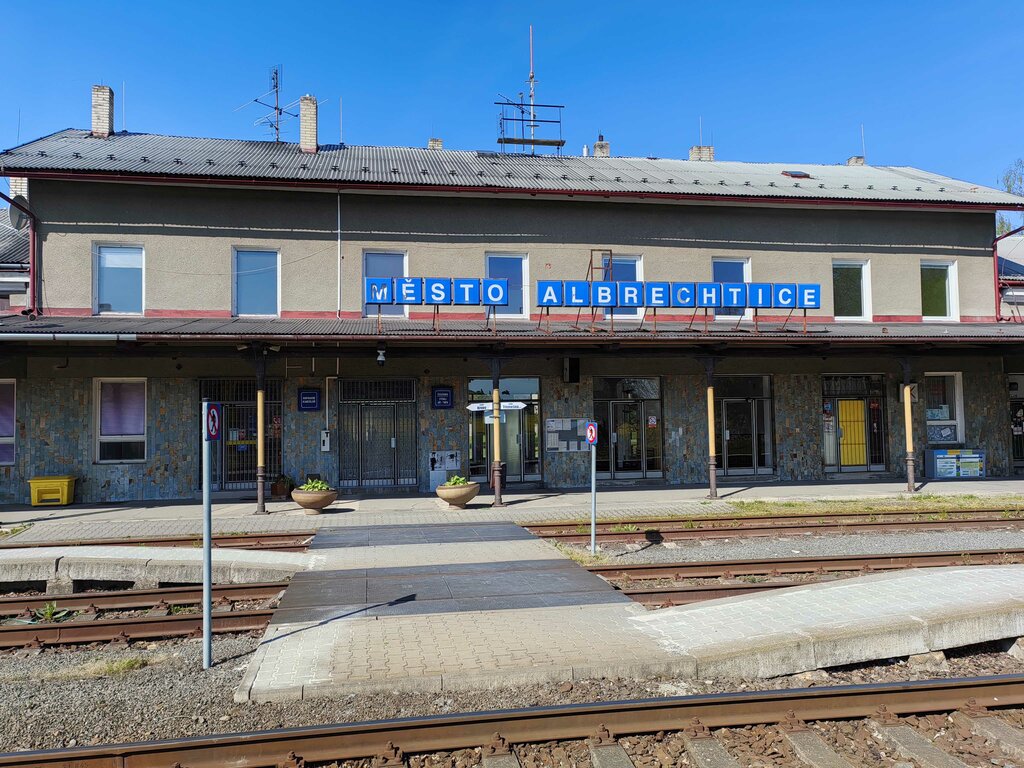 Tren istasyonu Mesto Albrechtice, Moravya‑Silezya Bölgesi, foto