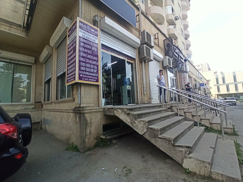 Emlak ofisi Real Əmlak, Bakü, foto