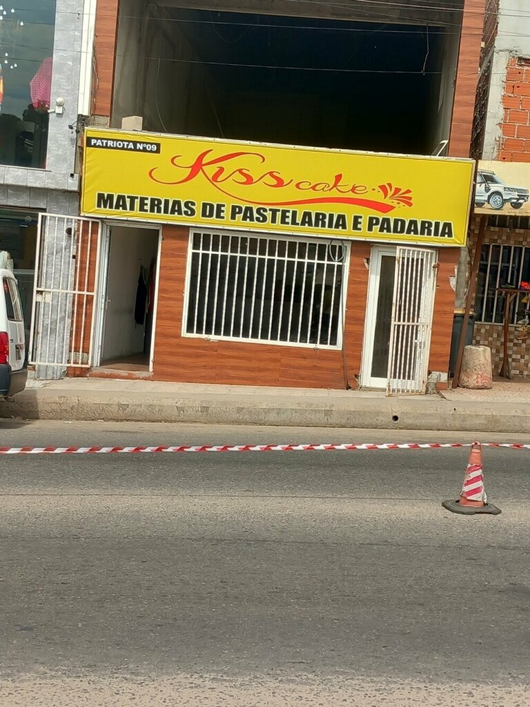 Pasta, şekerleme ve tatlı Kiss Cake, Loanda, foto