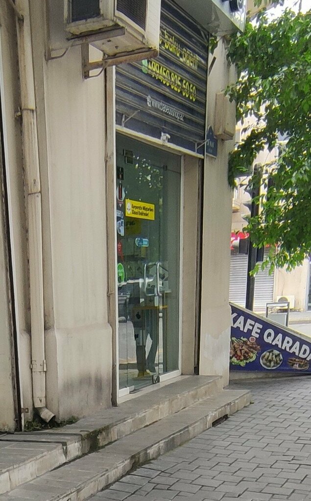 Elektronik eşya mağazaları Baseus, Bakü, foto