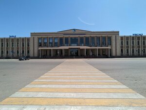 Railway station (Vokazalmañı street No:7А), otel  Taraz'dan