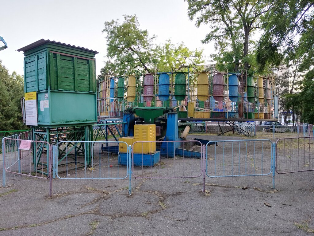 Atraksiyon Карусель Сюрприз, Novoçerkassk, foto