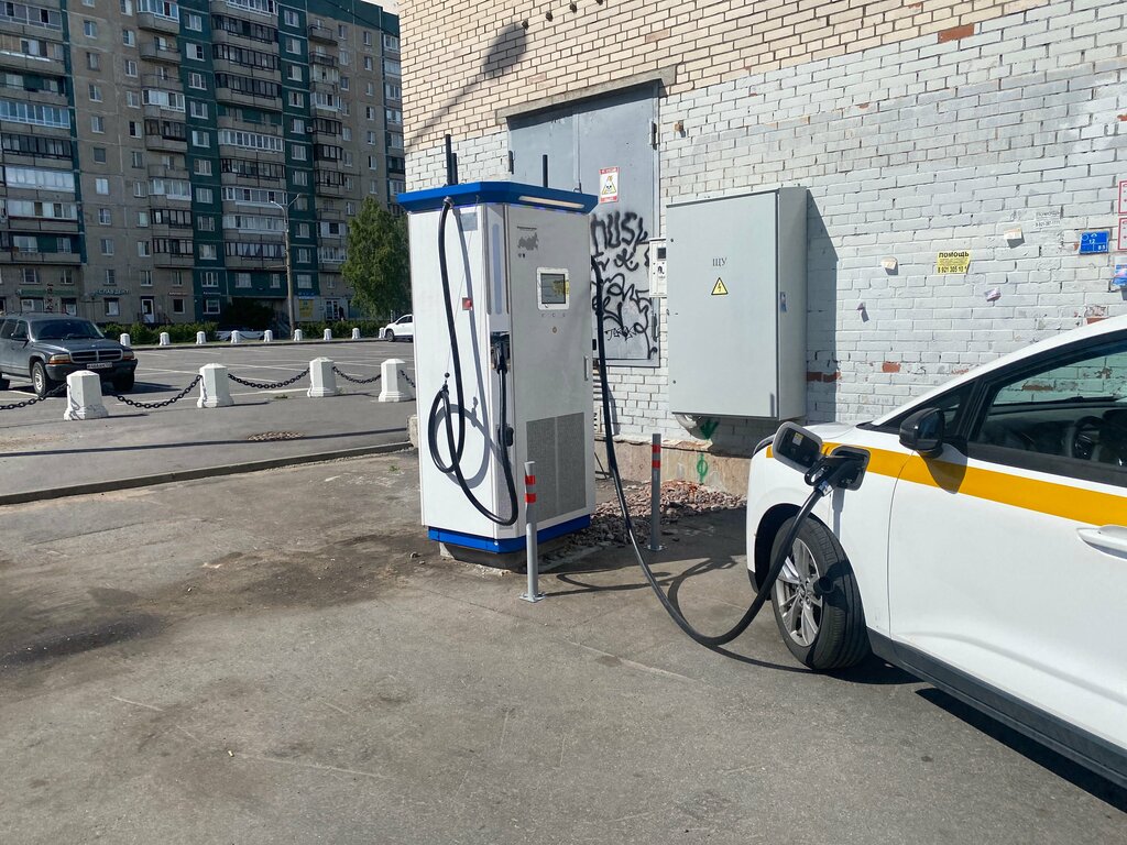 Elektrikli oto şarj istasyonları IT Charge, Saint‑Petersburg, foto
