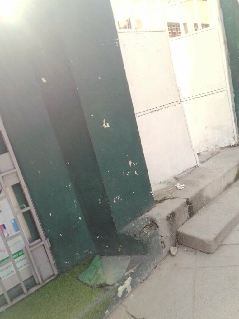 Elektronik eşya mağazaları RE, Loanda, foto