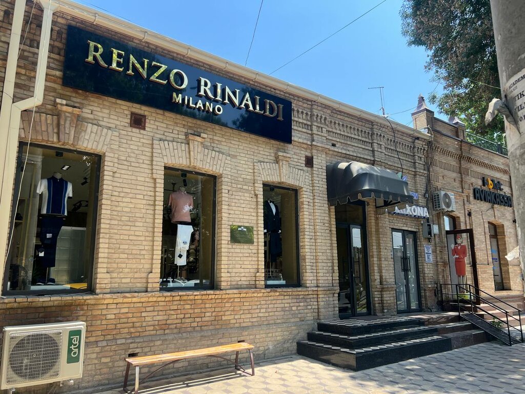 Giyim mağazası Renzo Rinaldi, Semerkant, foto
