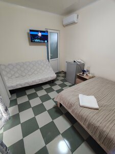 Bryusselskiy dvorik (Kolhoznaya Street No:106), otel  Gelencik'ten