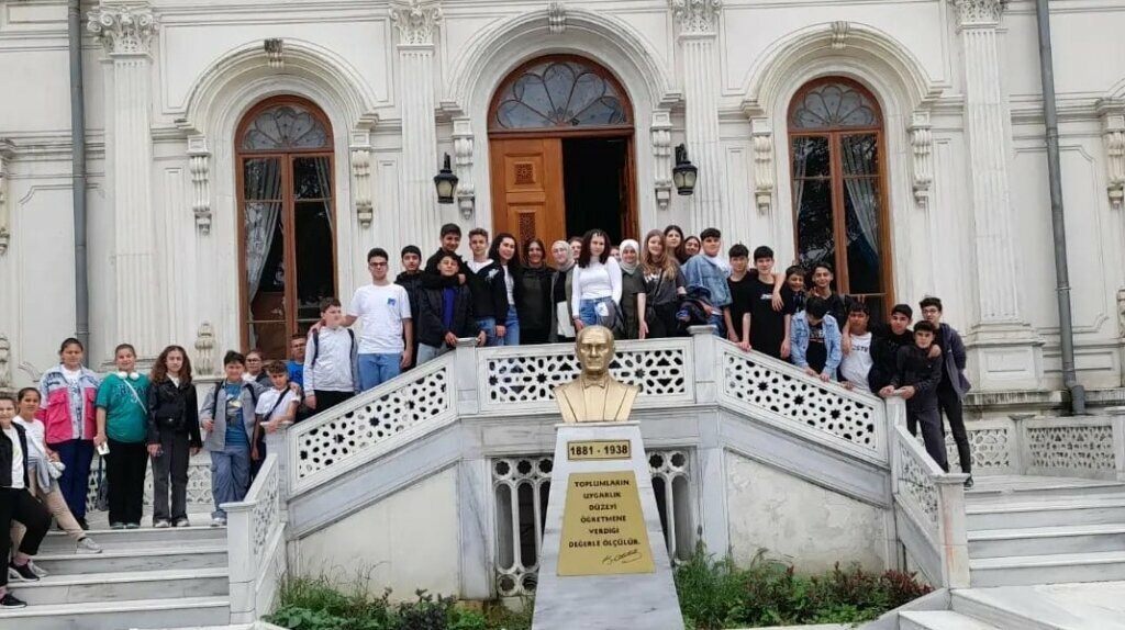 Ortaokul Paşaköy Ortaokulu, İstanbul, foto