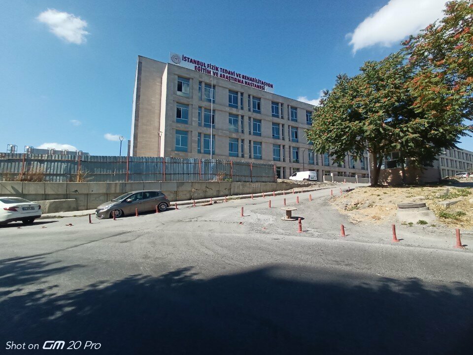Hastaneler İstanbul Fizik Tedavi ve Rehabilitasyon Eğitim ve Araştırma Hastanesi, İstanbul, foto