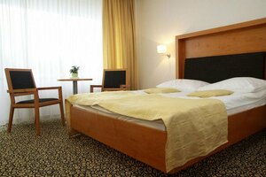 Hotel Šmarjeta - Terme Krka (Novo Mesto, Smarjeske Toplice), otel  Dünya'dan