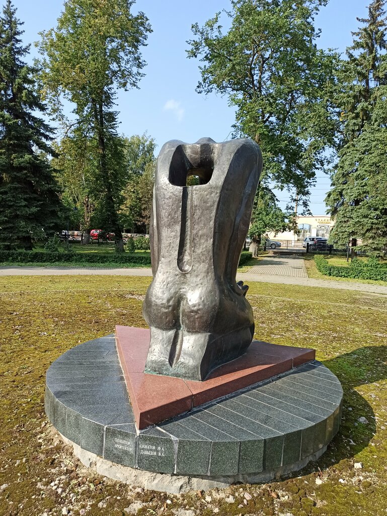 Anıt, heykel Victims of political repression, Tver, foto