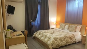Affittacamere Lunamar (Liguria, provincia della Spezia, Vezzano Ligure, La Spezia, Via Pietro Paleocapa, 2), otel  La Spezia'dan